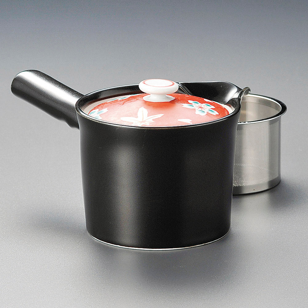 Pot – Studio Shikumi